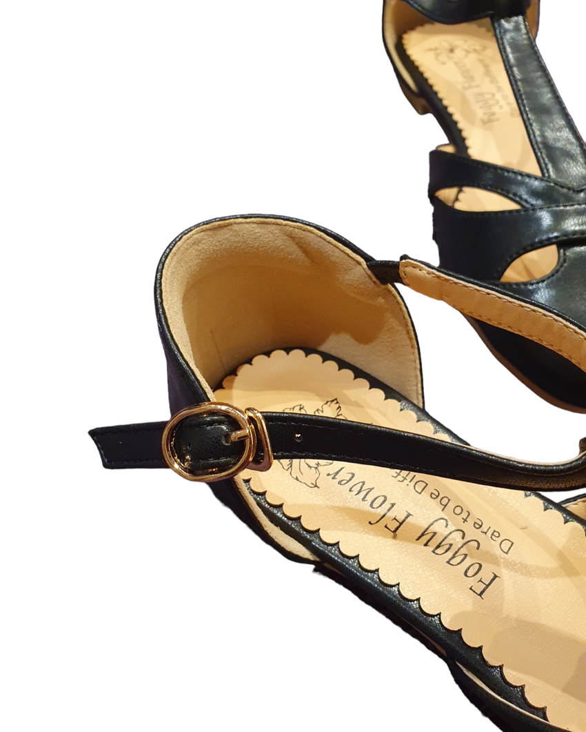 Edith Closed Toe Flat T Bar Shoes In Black – RetroEsque